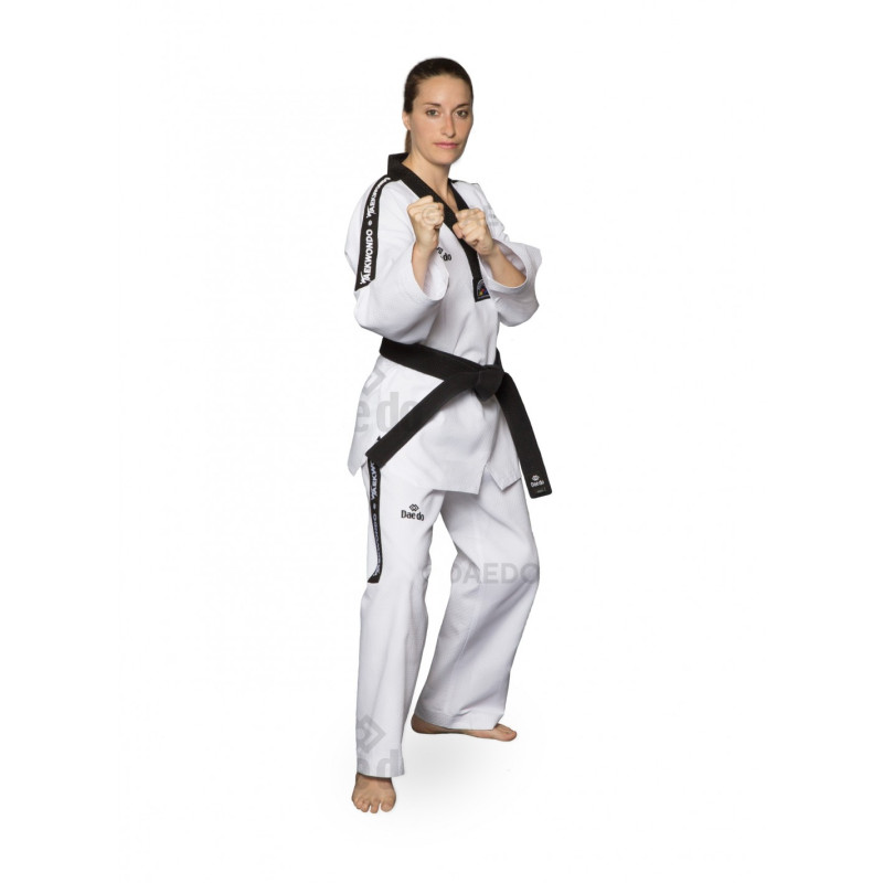 Dobok Daedo Competition Gola Preta Aprovado WT | Clube da Luta Shop