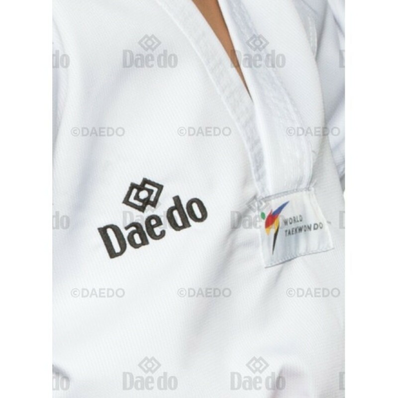 Dobok Gola Branca Canelado Daedo Aprovado WT | Clube da Luta Shop
